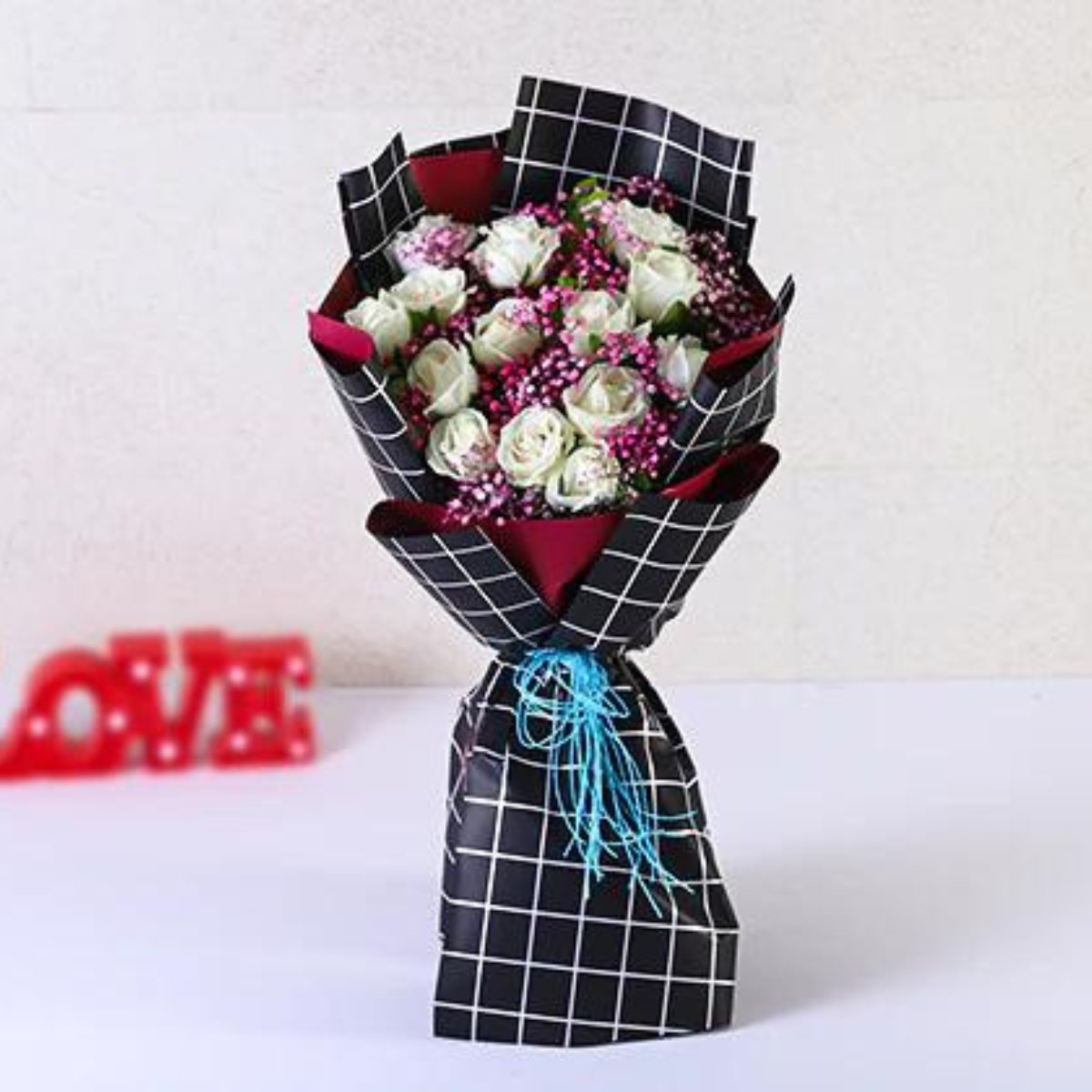 Buy Classic Mixed Flowers Bouquet Online at Best Price from Giftcart.com
